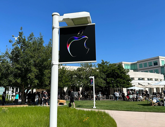 Apple Infinite Loop | VUZ 360° Teleporter App