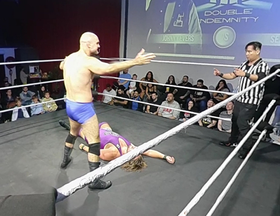 Johnny Evers vs Sexy Sam | VUZ 360° Teleporter App